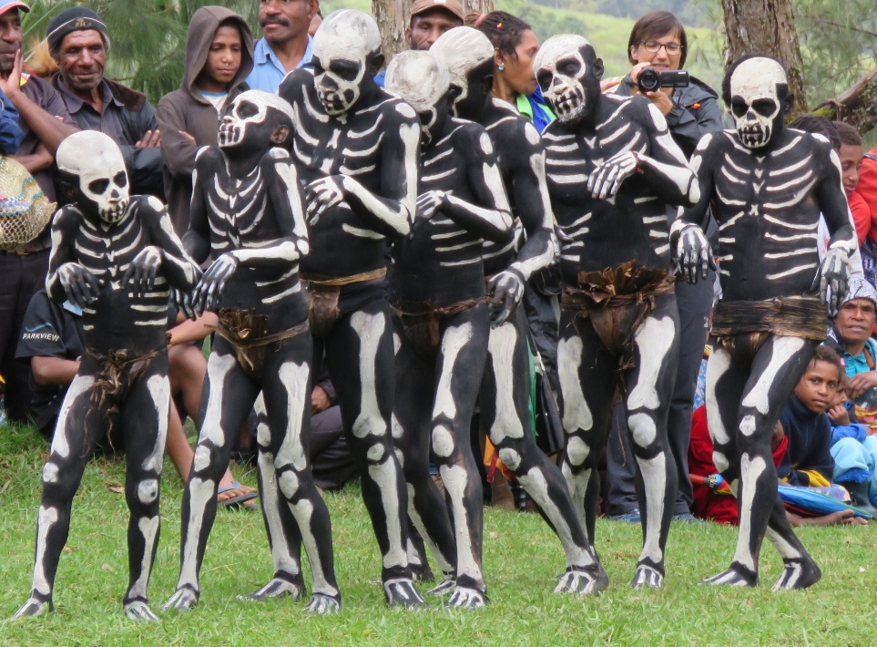 Ramblings about the World | Papua New Guinea — Dancing Skeletons and Mudmen
